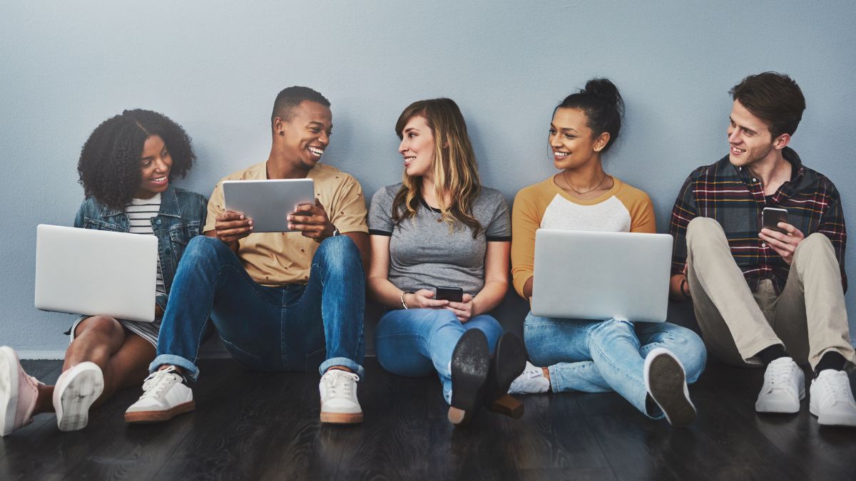 Online Dating: Red Flags and Safety Tips for Finding Love Safely